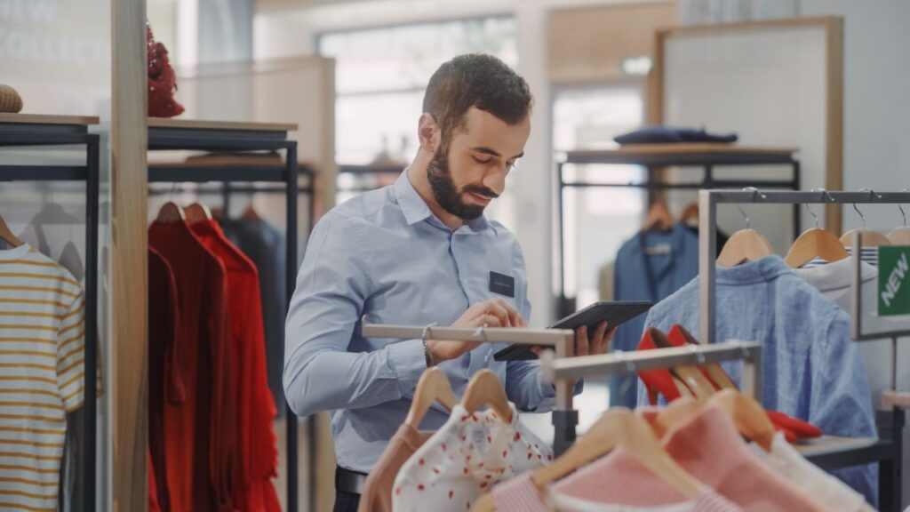 Merchandising vs Marketing: Key Differences & Impact